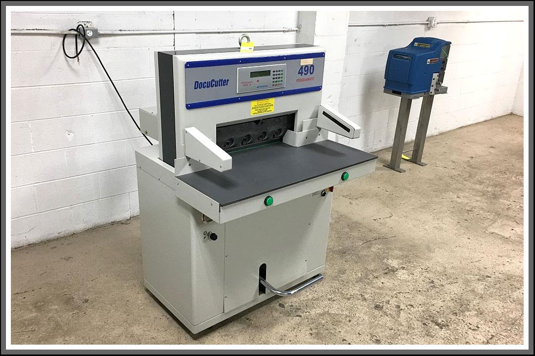 Lot #21: Duplo 490P - 19" Hydraulic Programmable Paper Cutter - WireBids